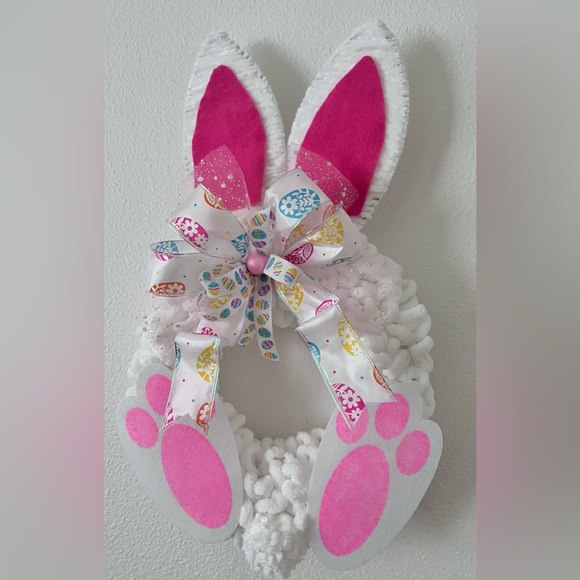Holiday | White Fluffy Yarn Bunny Wreath With Cute Bow Finished Size 18 ...